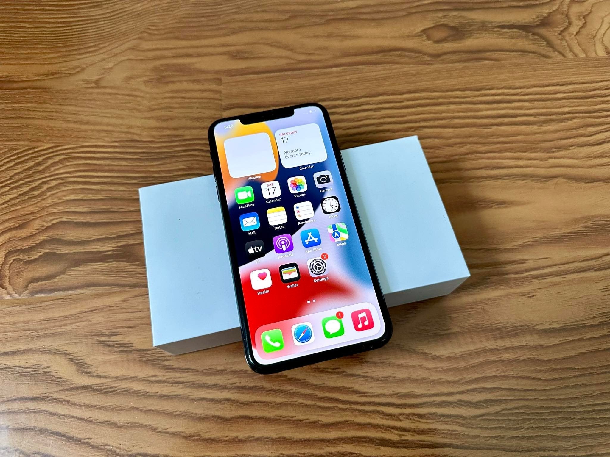 Apple iPhone 11 Pro Max 256GB Green - Good Battery & New Display (Refu ...